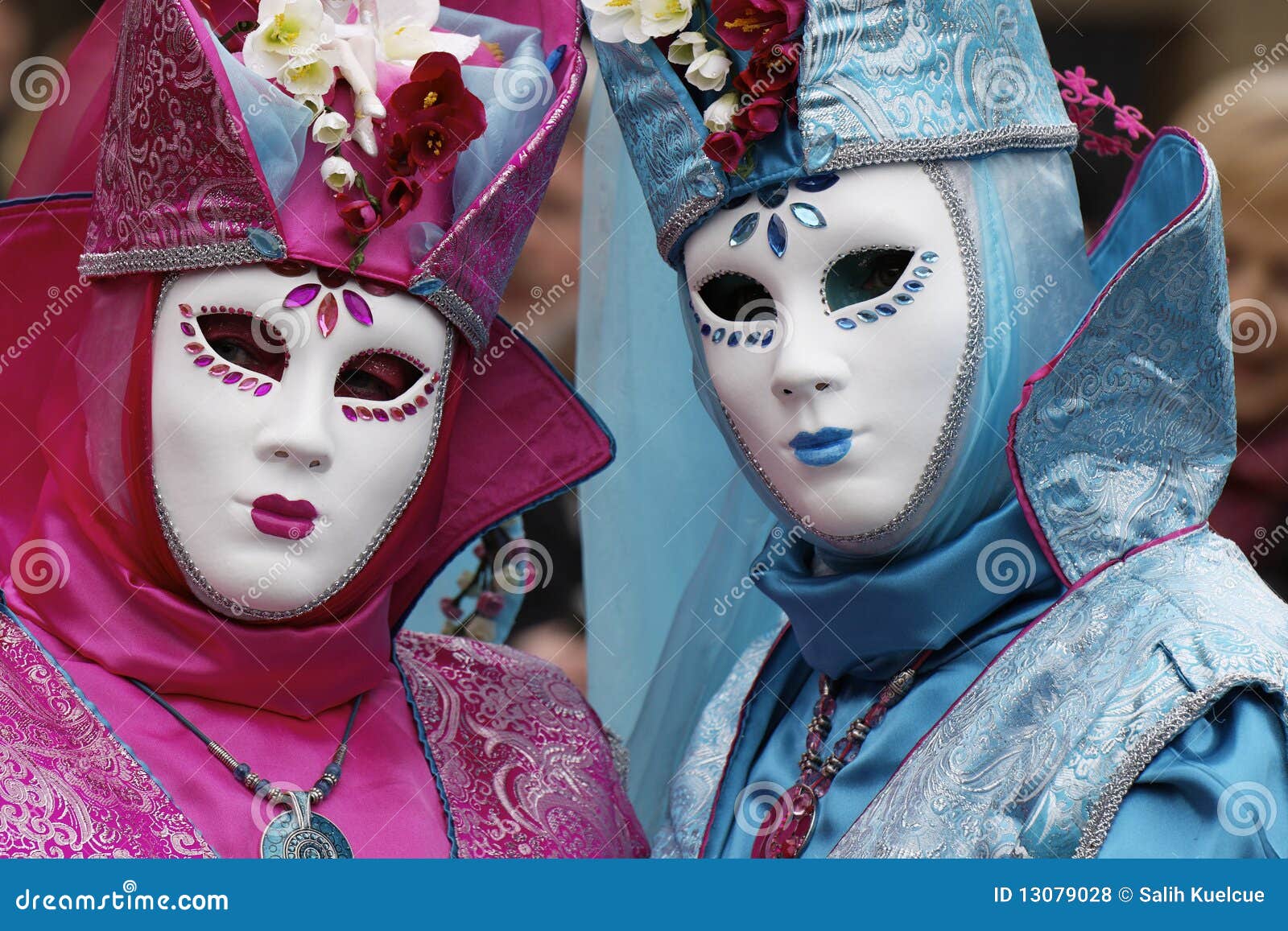 Witte maskers stock foto. Image of kostuum, kostuums - 13079028