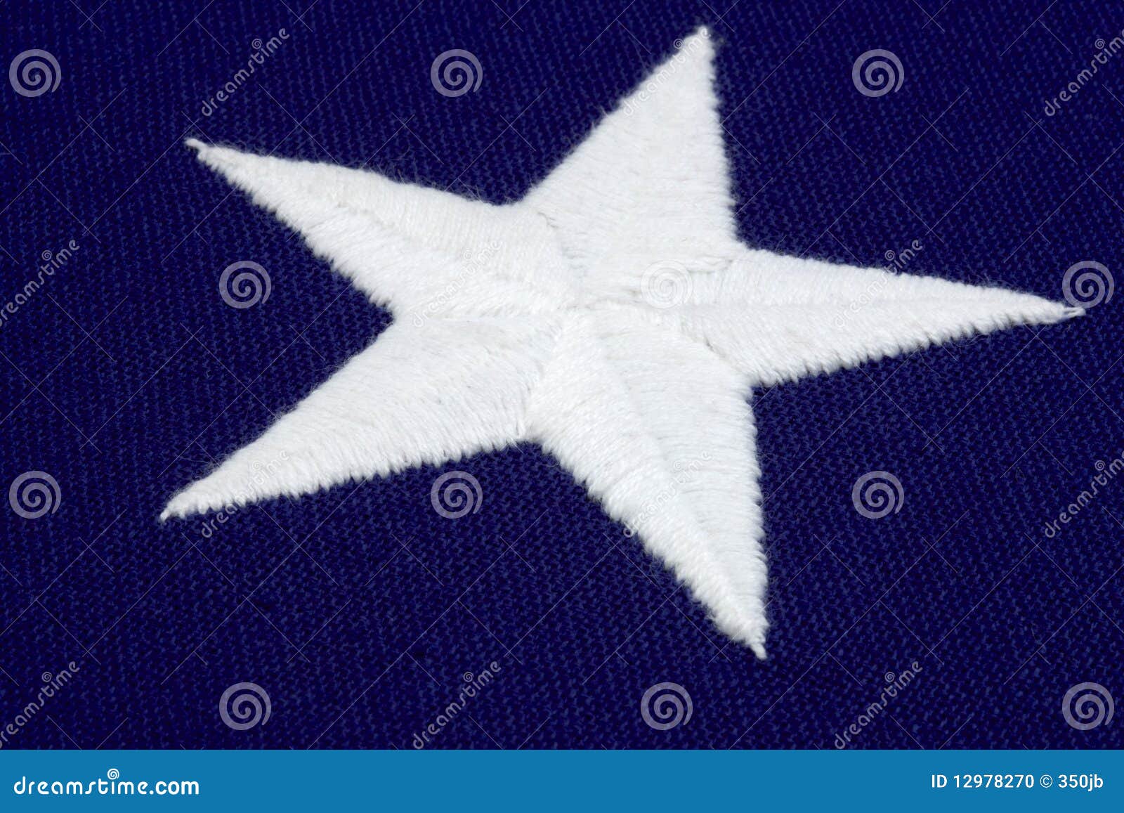 Witte ster op blauw gebied stock foto. Image of macro - 12978270