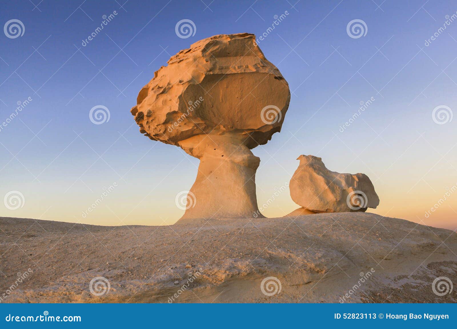 Witte woestijn in Egypte stock afbeelding. Image of tuinen - 52823113