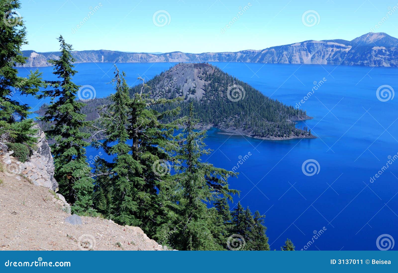 Wizard Island Close Up stock image. Image of deep, nature - 3137011