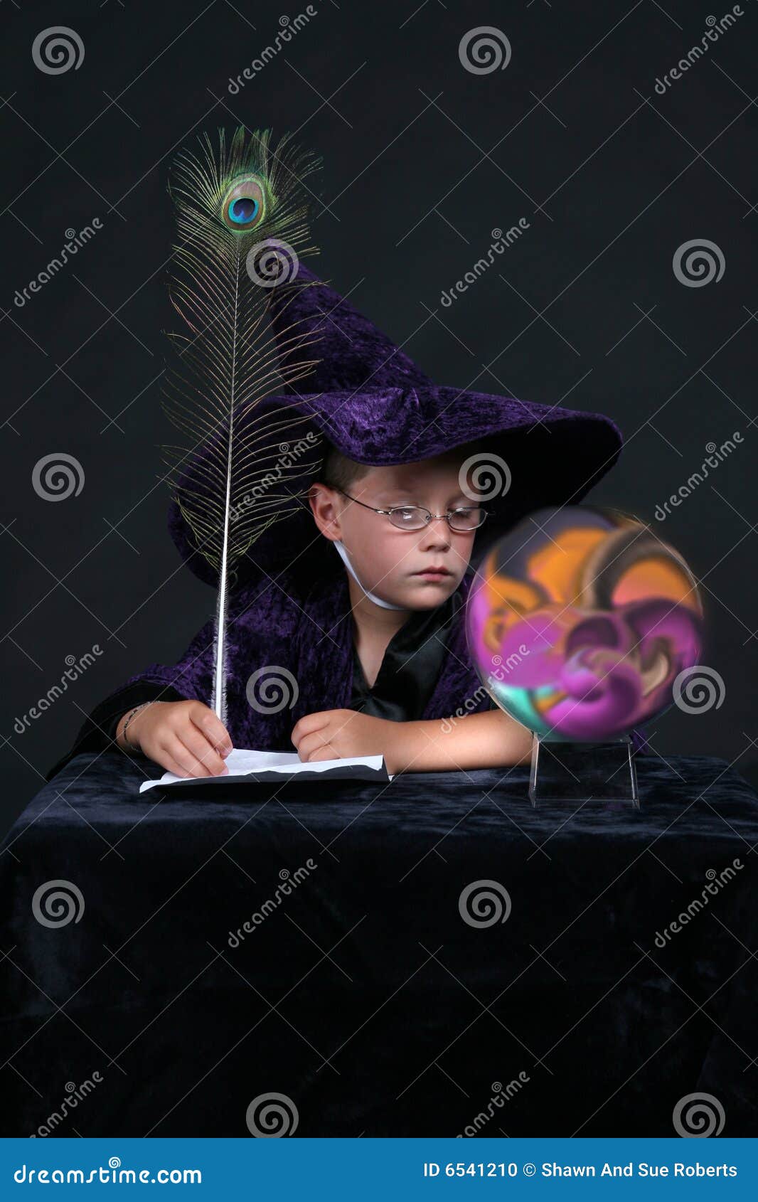 Wizard Looking Into Crystal Ball Picture. Image: 6541210