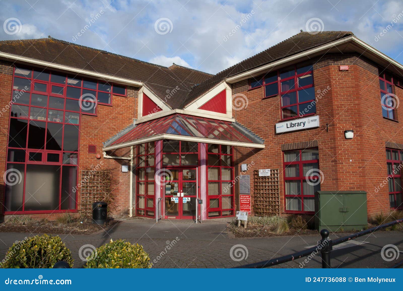 The Wokingham Library in Berkshire in the UK Editorial Stock Photo ...