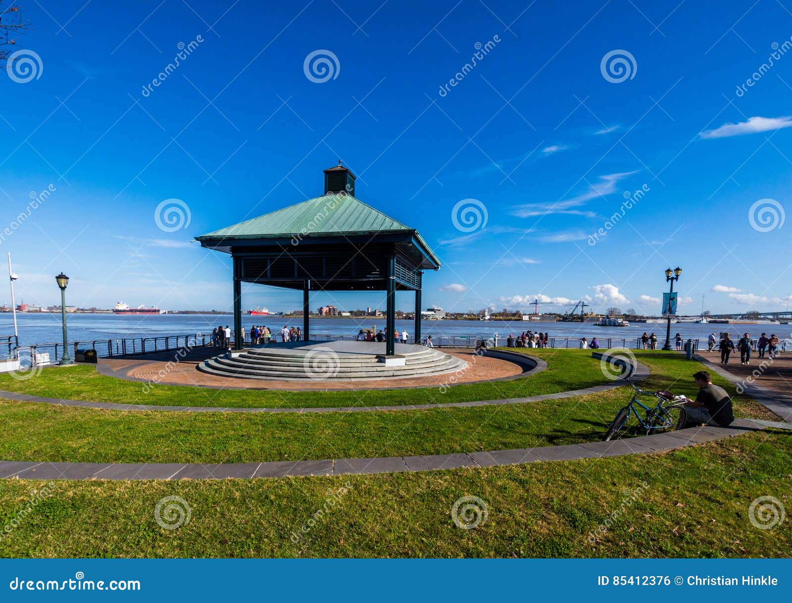 Woldenberg Park New Orleans, Louisiana Editorial Photo - Image of ...