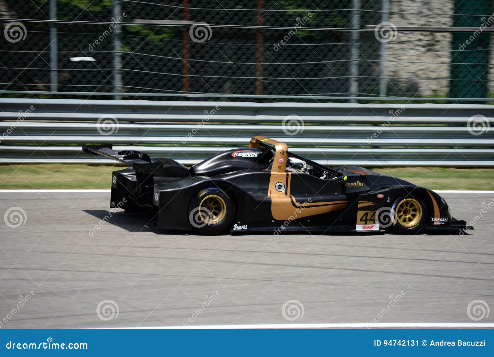 Wolf Racing Cars Prototype foto editorial. Imagem de pancada - 94742131