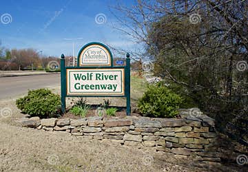 Wolf River Greenway Sign editorial stock image. Image of green - 68718189