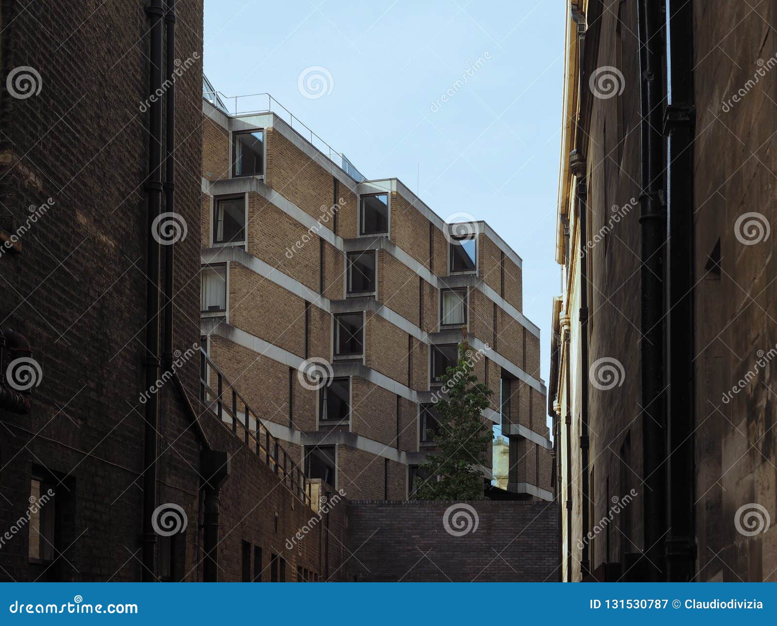 Wolfson Building at Trinity College Editorial Photography - Image of ...
