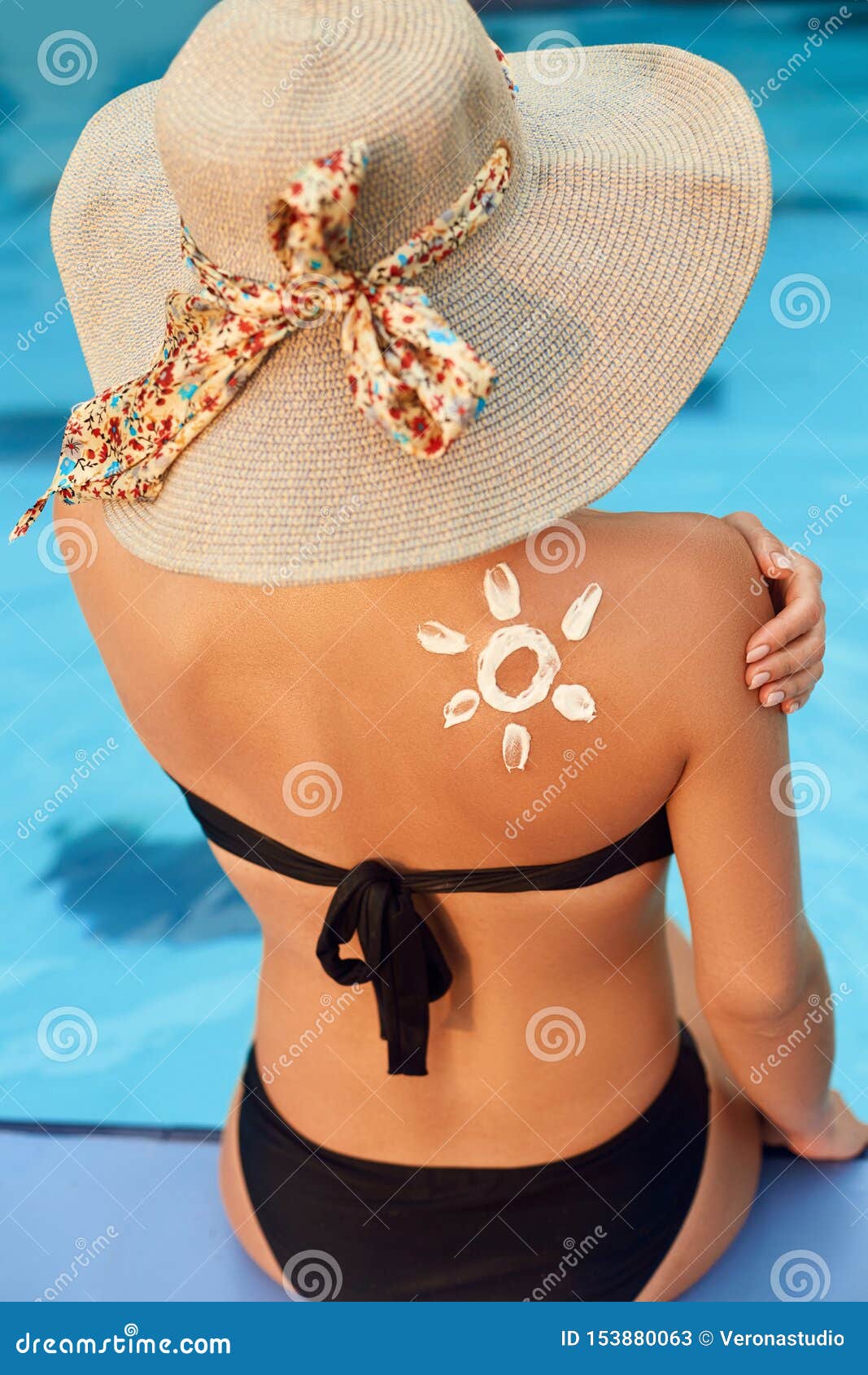 Woman Apply Sun Cream Protection On Tanned Shoulder Beauty Skincare