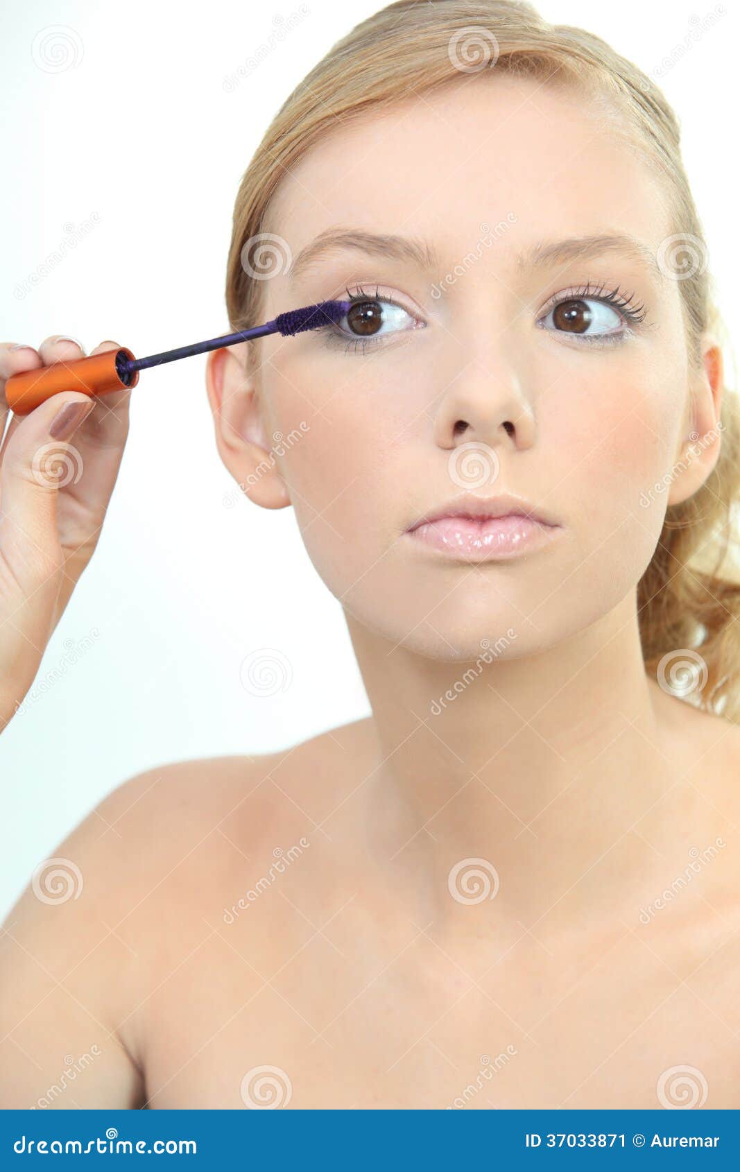 Woman Applying Blue Mascara Stock Image - Image of celebrity, eyelashes ...