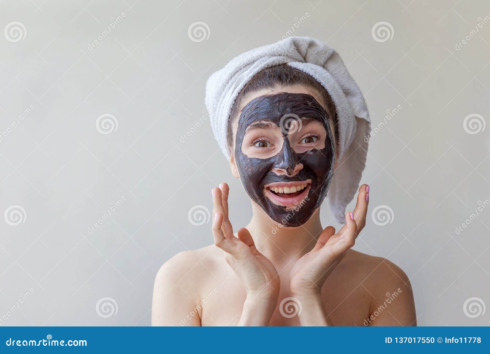 Woman Applying Mask on Face Stock Photo - Image of clean, cure: 137017550 Woman Applying Mask on Face Stock Photo - Image of clean, cure: 137017550