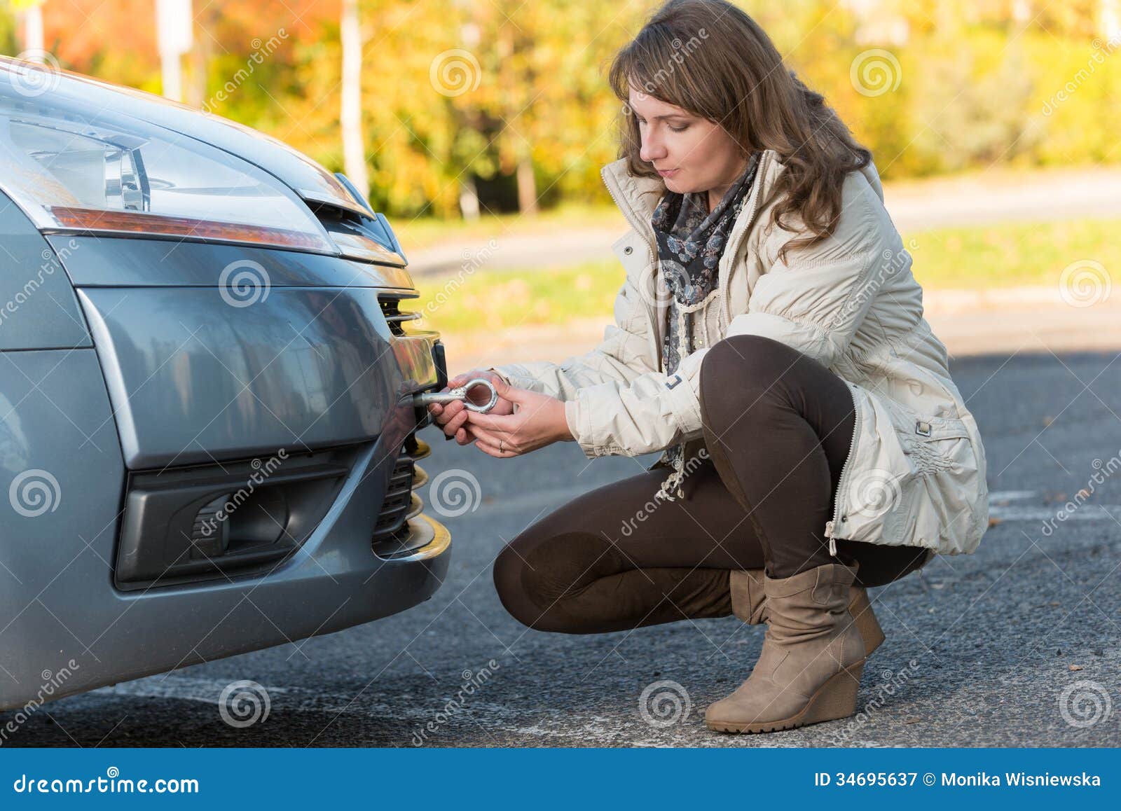 Woman Assembling Towing Hook Stock Image - Image of steel, driver: 34695637