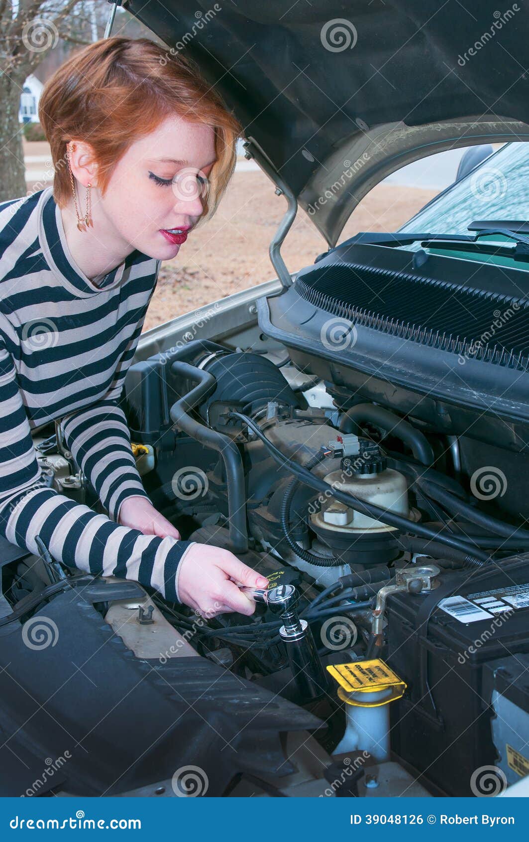 Woman auto mechanic stock photo. Image of handy, professional - 39048126