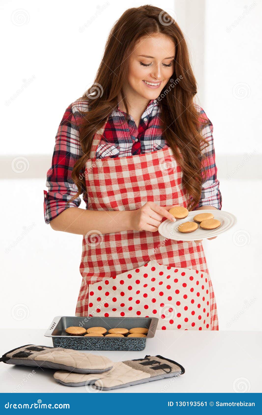 Woman Baking Cookies in the Kitchen Stock Image - Image of baking, chef ...