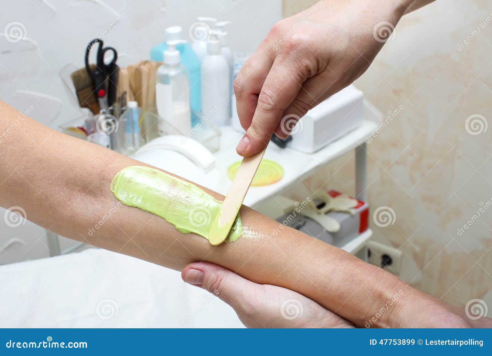 Woman in a beauty salon stock image. Image of skin, person - 47753899