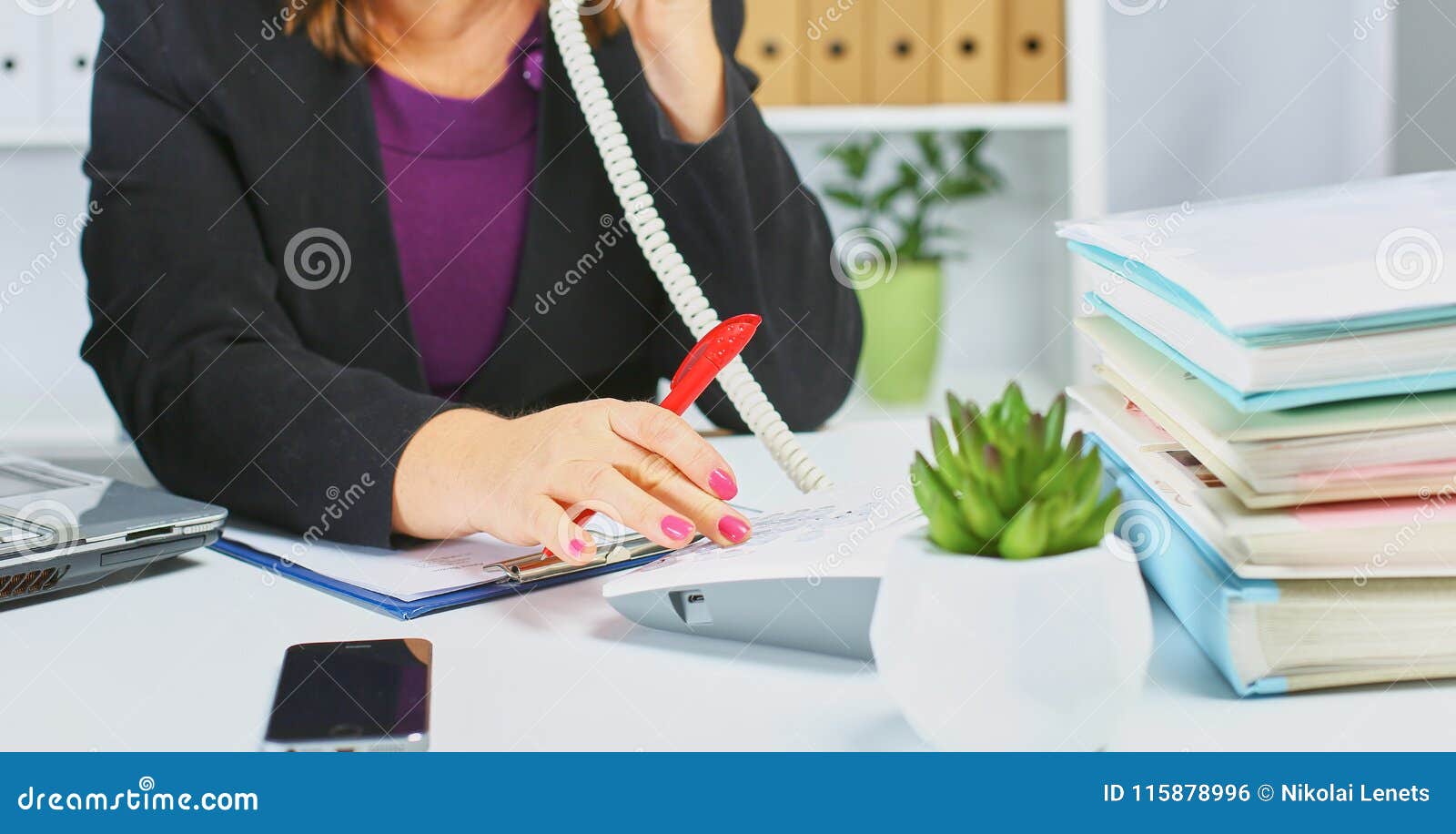 The Woman Behind the Desk in the Office Stock Photo - Image of ...