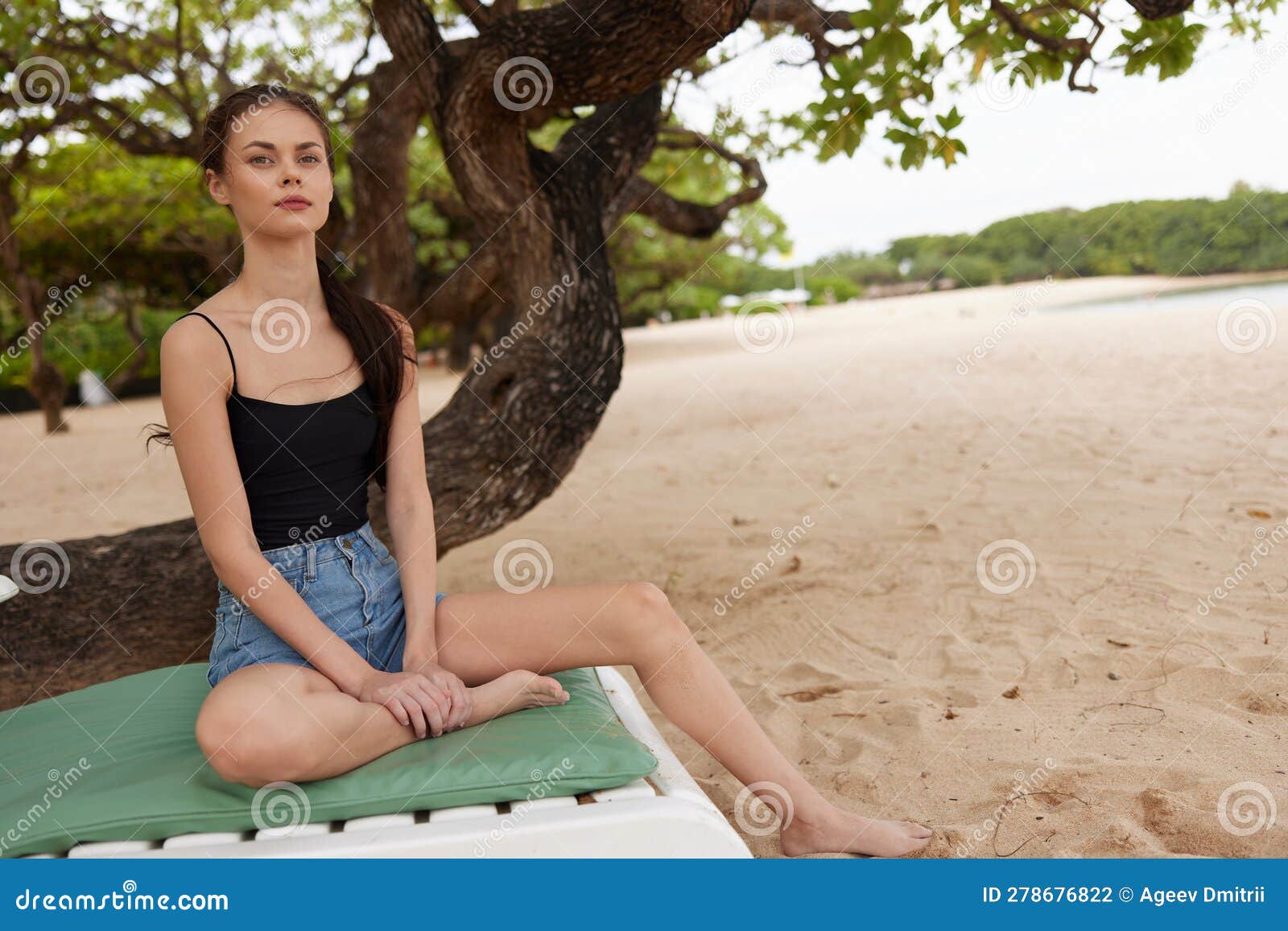 Woman Resort Smiling Sunbed Sea Lifestyle Beach Sand Ocean Beautiful