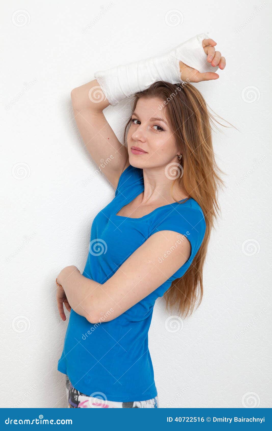 Woman with broken hand stock photo. Image of emergency - 40722516
