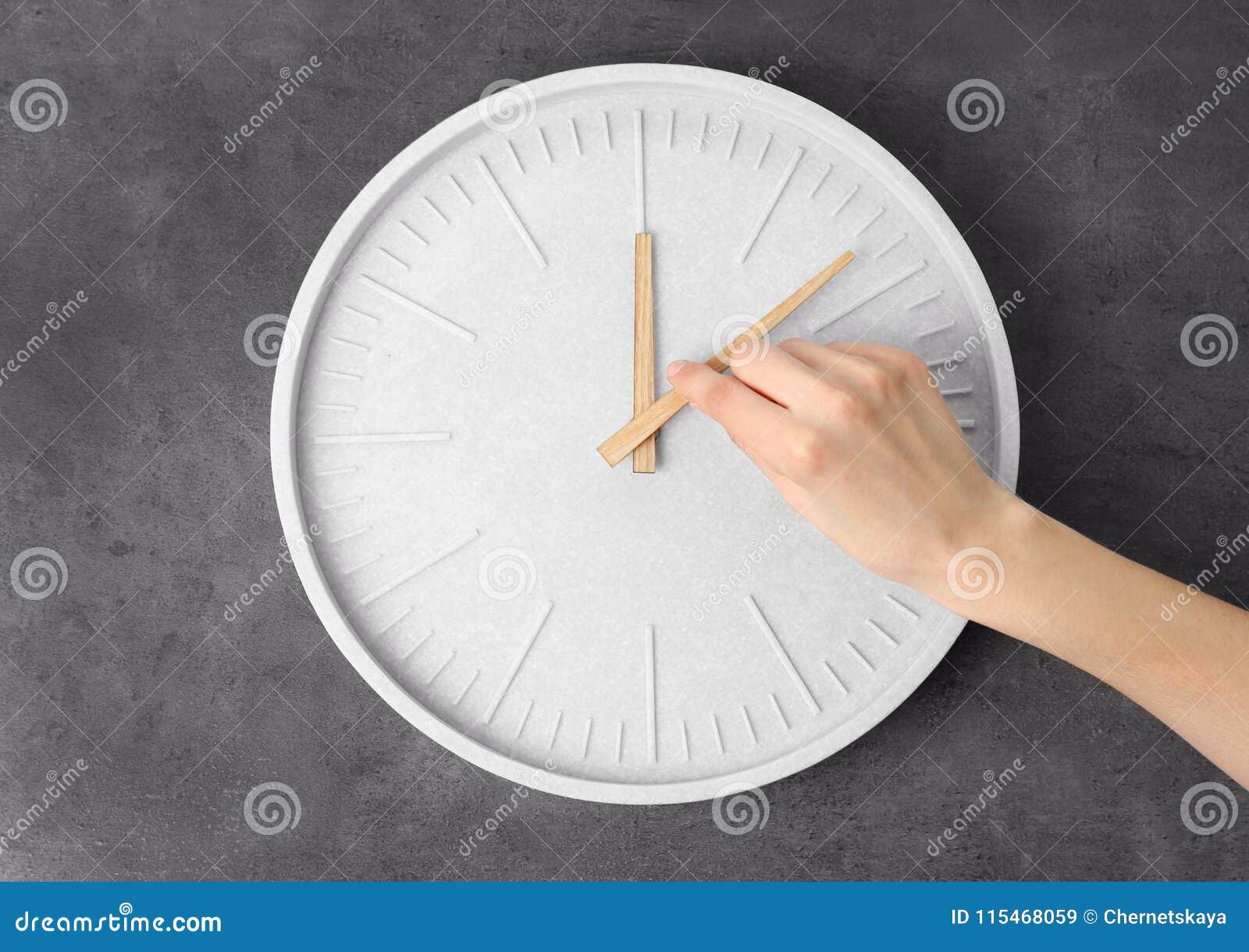 Changing Time Zones Affect Health. Does Changing Clock Mess With Your ...