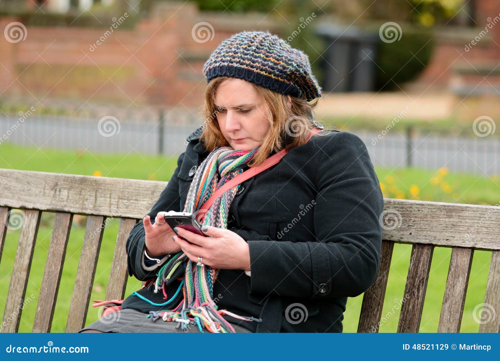 Woman Checking Mobile Phone Stock Image - Image of green, watch: 48521129 Woman Checking Mobile Phone Stock Image - Image of green, watch: 48521129