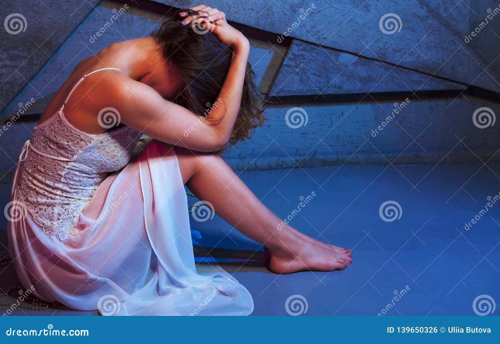 Woman in the closed pose stock photo. Image of creative - 139650326