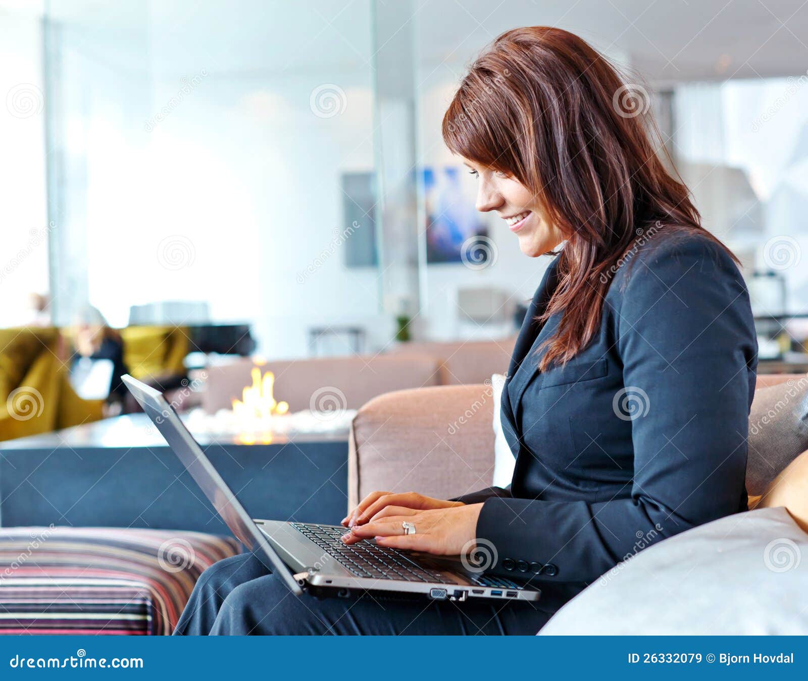 Woman with computer stock image. Image of caucasian, color - 26332079