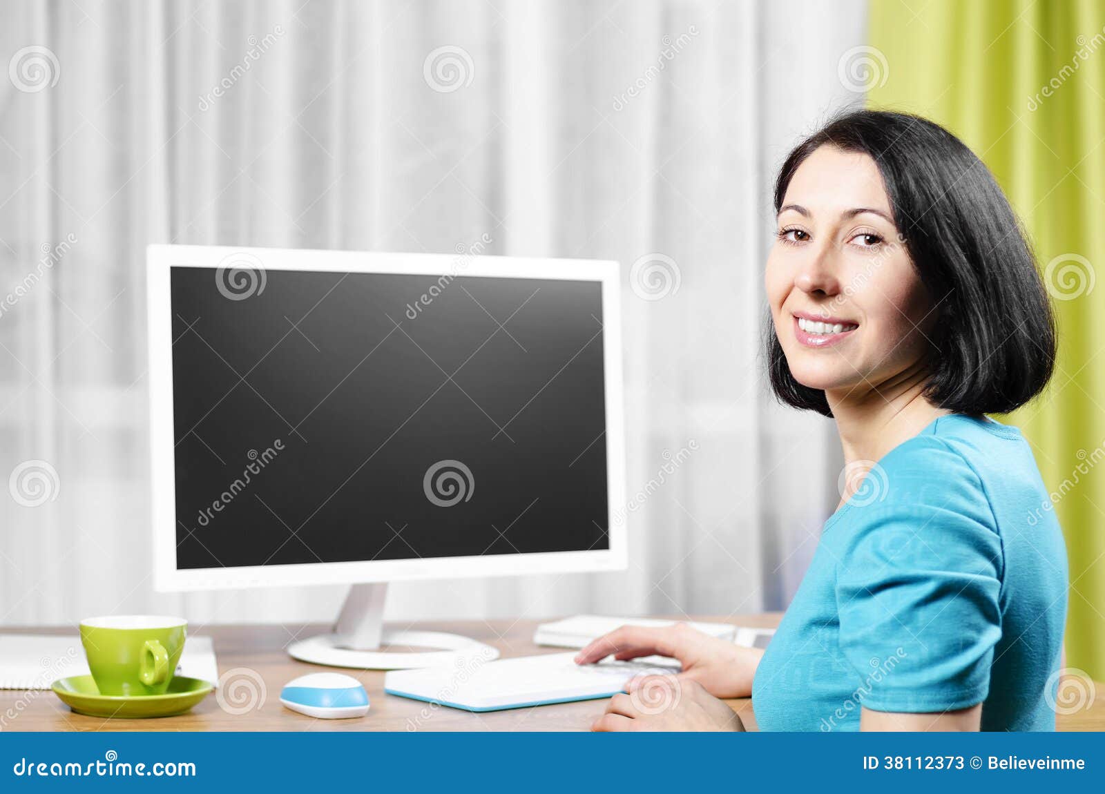 Woman with computer stock image. Image of leisure, affair - 38112373