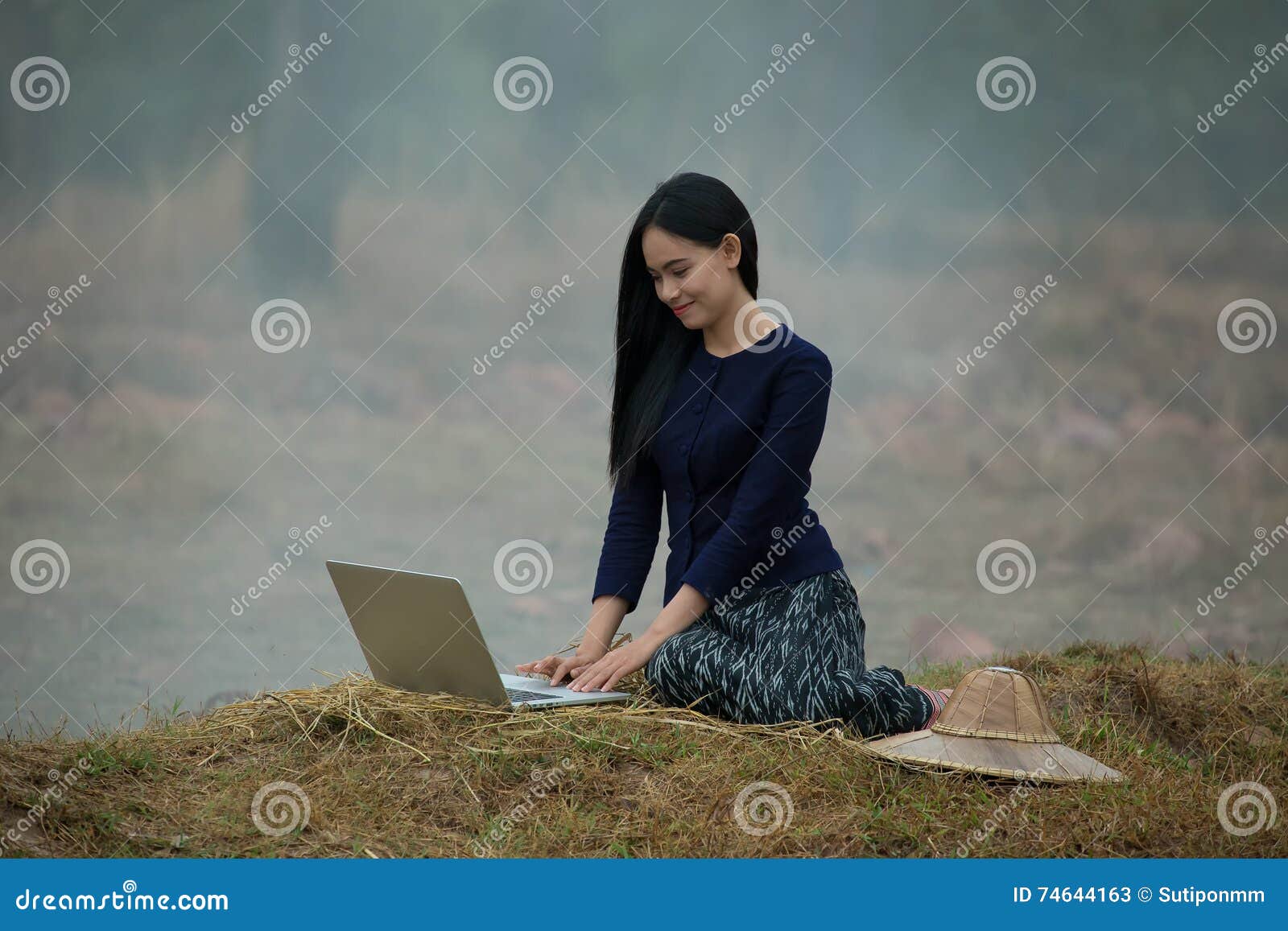 Woman Computer on the Countryside Stock Image - Image of hair, smiling ...