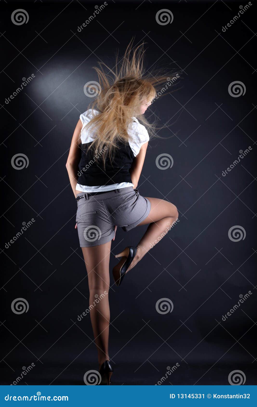 Woman cool modern dancer stock image. Image of performer - 13145331
