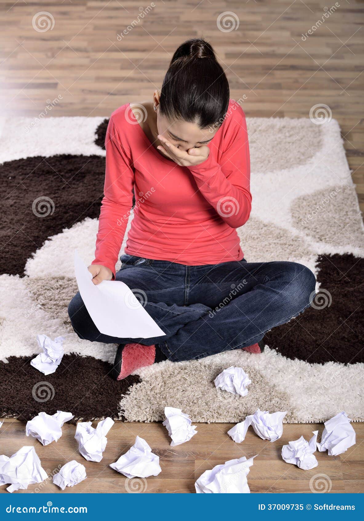 Woman Crying, Reading Letter Stock Image - Image of home, goodbye: 37009735