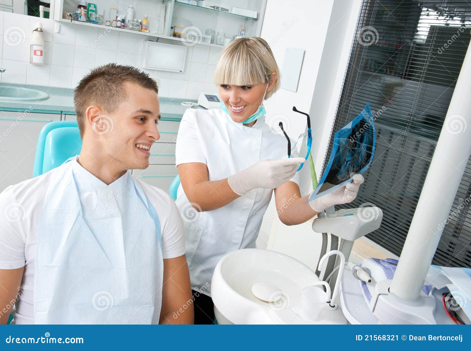 Woman dentist at work stock image. Image of office, dentist - 21568321
