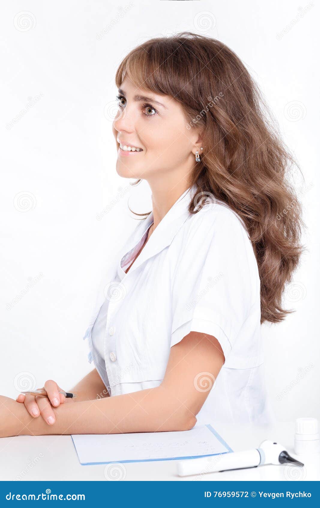 Woman doctor ENT stock photo. Image of clinic, medicine - 76959572