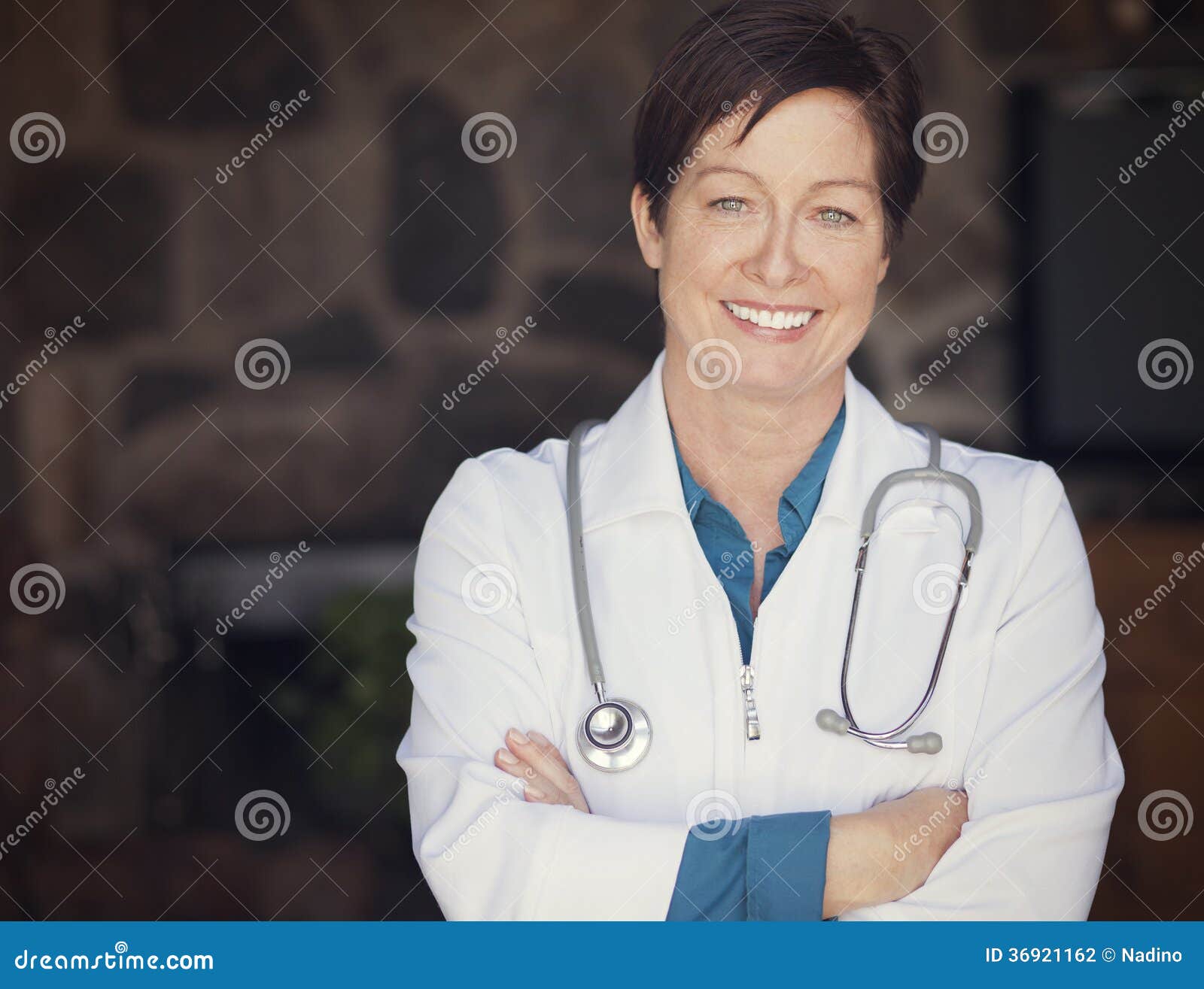 Woman doctor at home stock photo. Image of enjoyment - 36921162