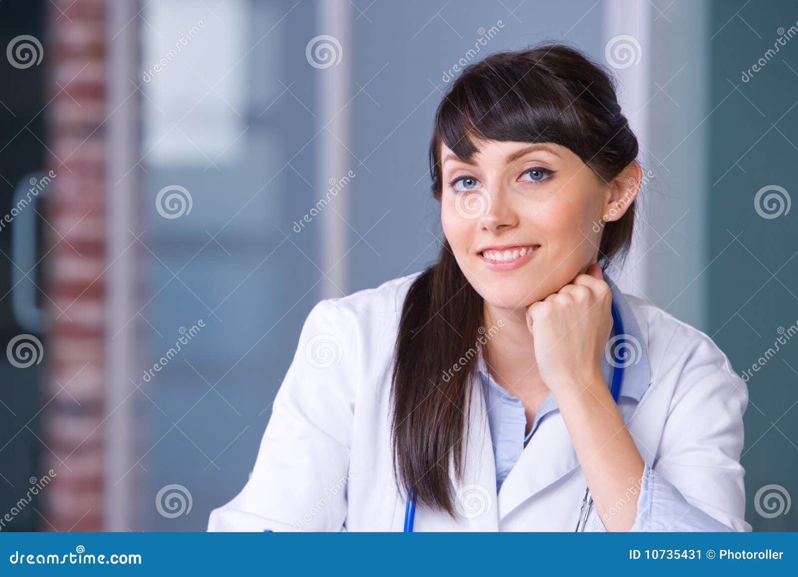 Doctor Thinking Royalty-Free Stock Image | CartoonDealer.com #44562070
