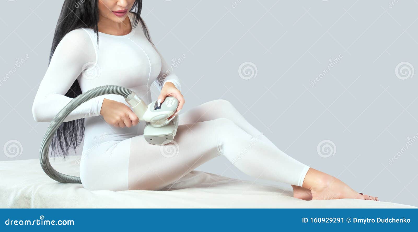 The Woman Does Hardware Anti Cellulite Lpg Massage In A Beauty Salon