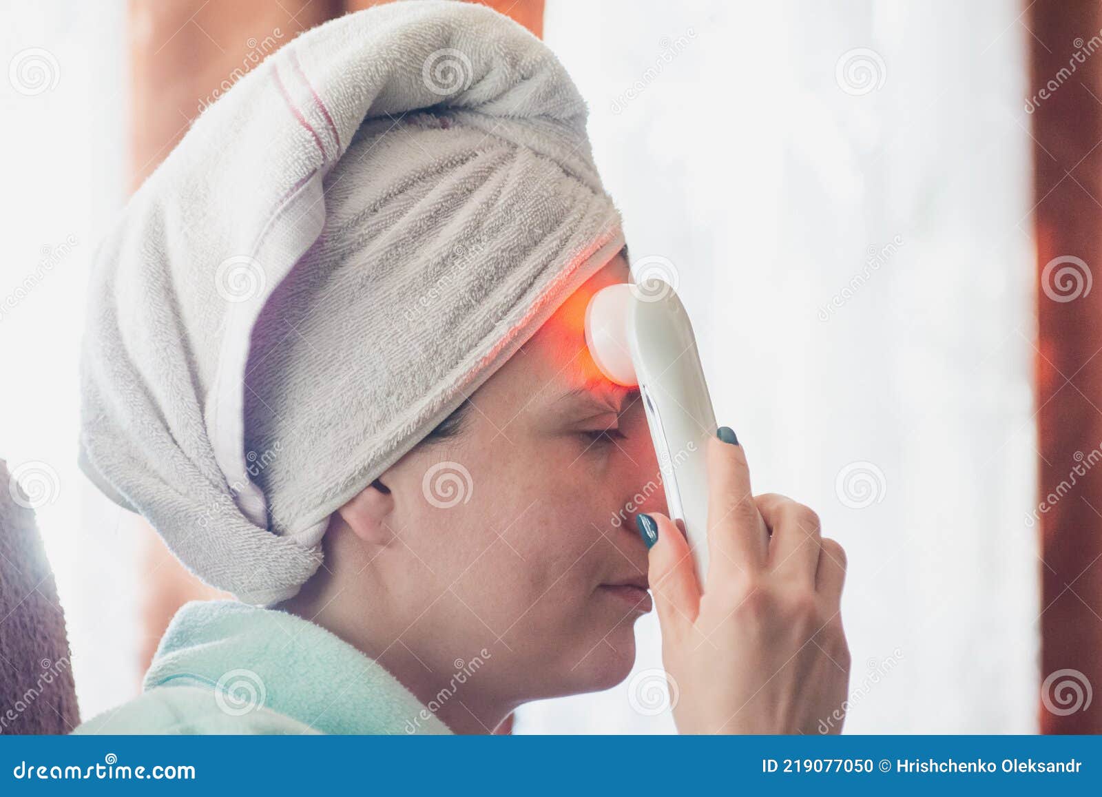 Woman Doing RF- Lifting Facelift with Red Light Stock Photo - Image of ...