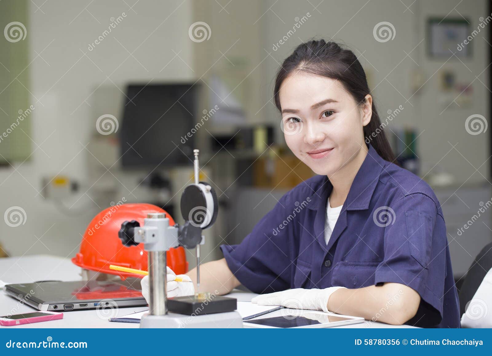 Woman Engineer Use Vernier Height Gauge Stock Photo - Image of industry ...