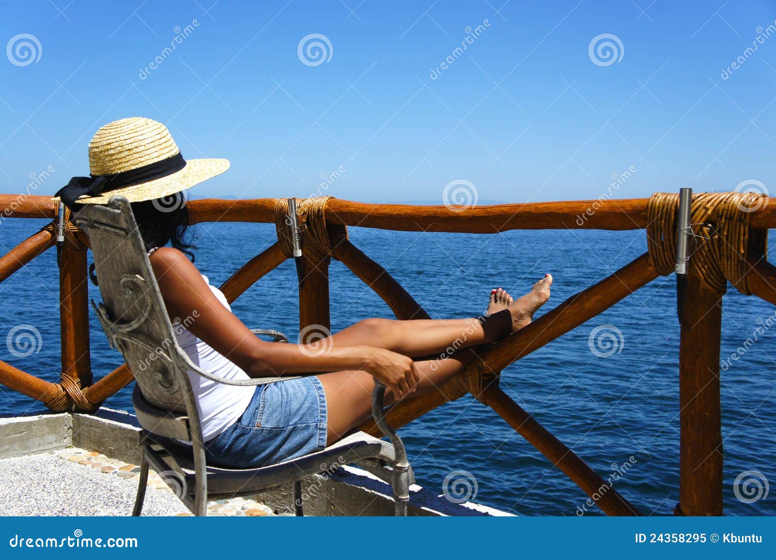 Woman enjoying the view stock image. Image of peace, ocean - 24358295