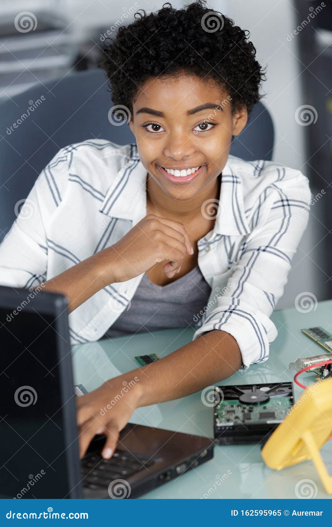 1,159 Woman Fixing Computer Stock Photos - Free & Royalty-Free Stock ...