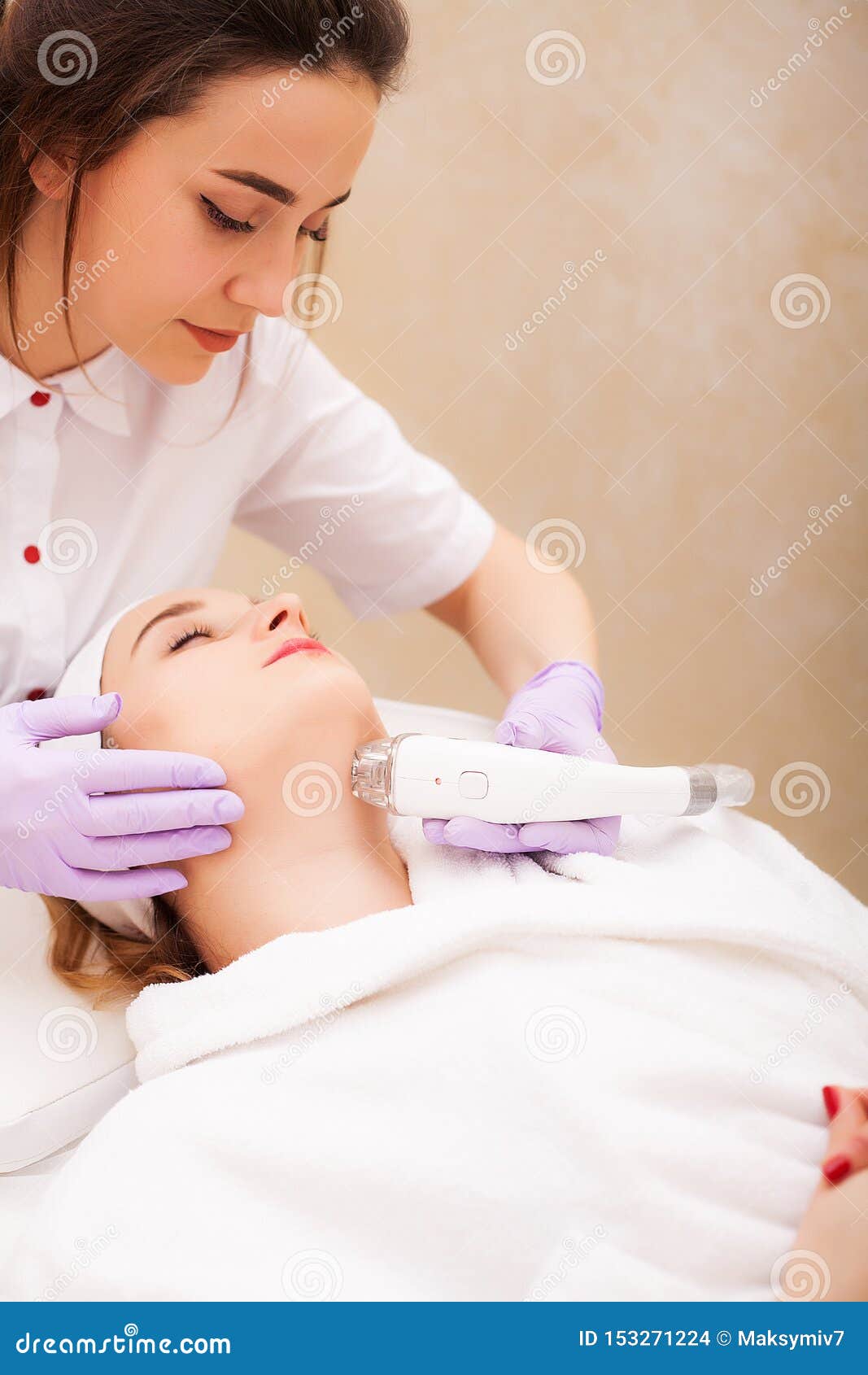 Woman Getting Lpg Hardware Massage At The Beauty Clinic Professional