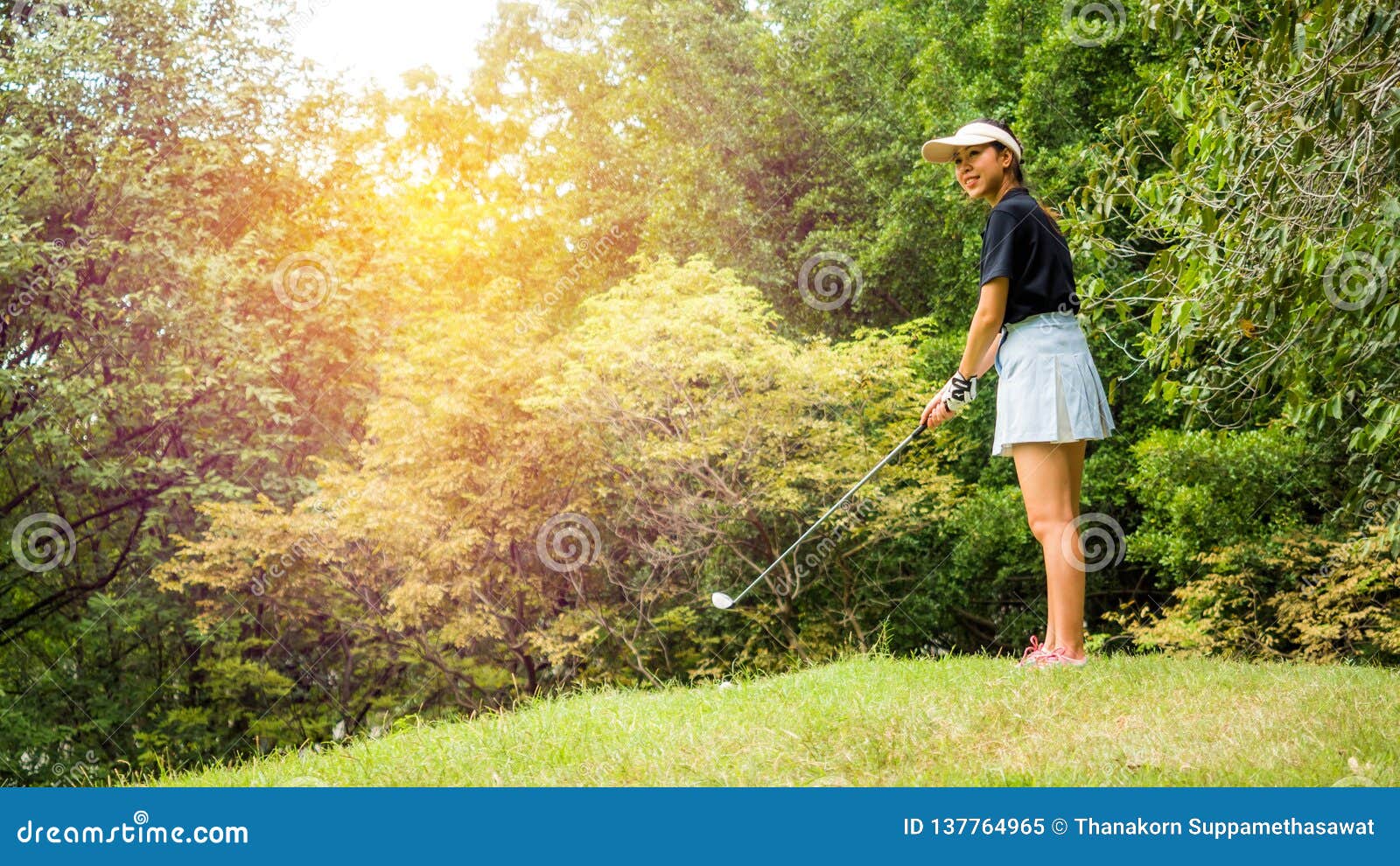 Woman Golferson the Green and Keep Golf Course in the Summer for Relax ...