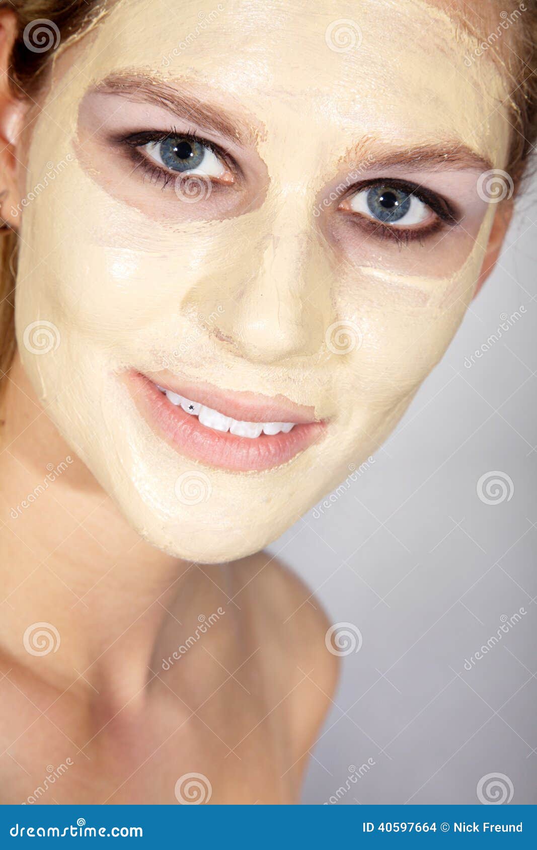 Woman with Great Makeup and Face Mask Stock Photo - Image of bath ...