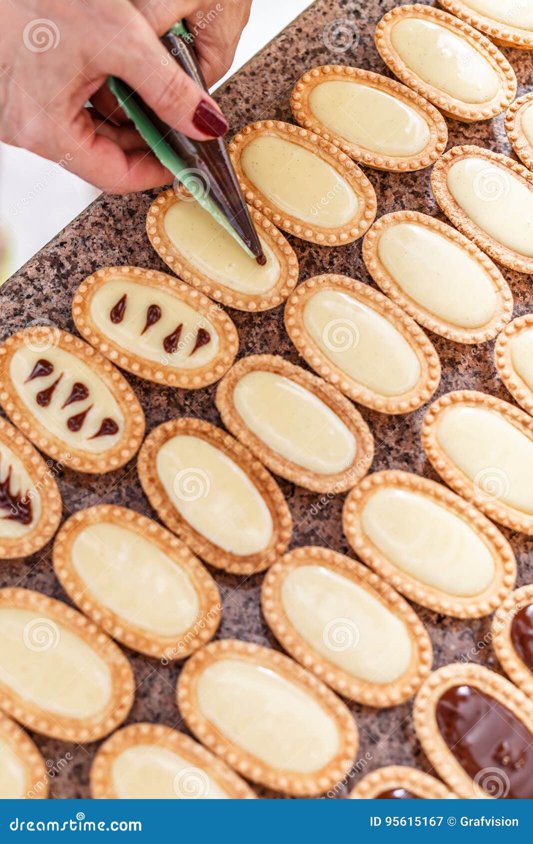Woman Hand Decorating Mini Tarts Stock Image - Image of decorated ...