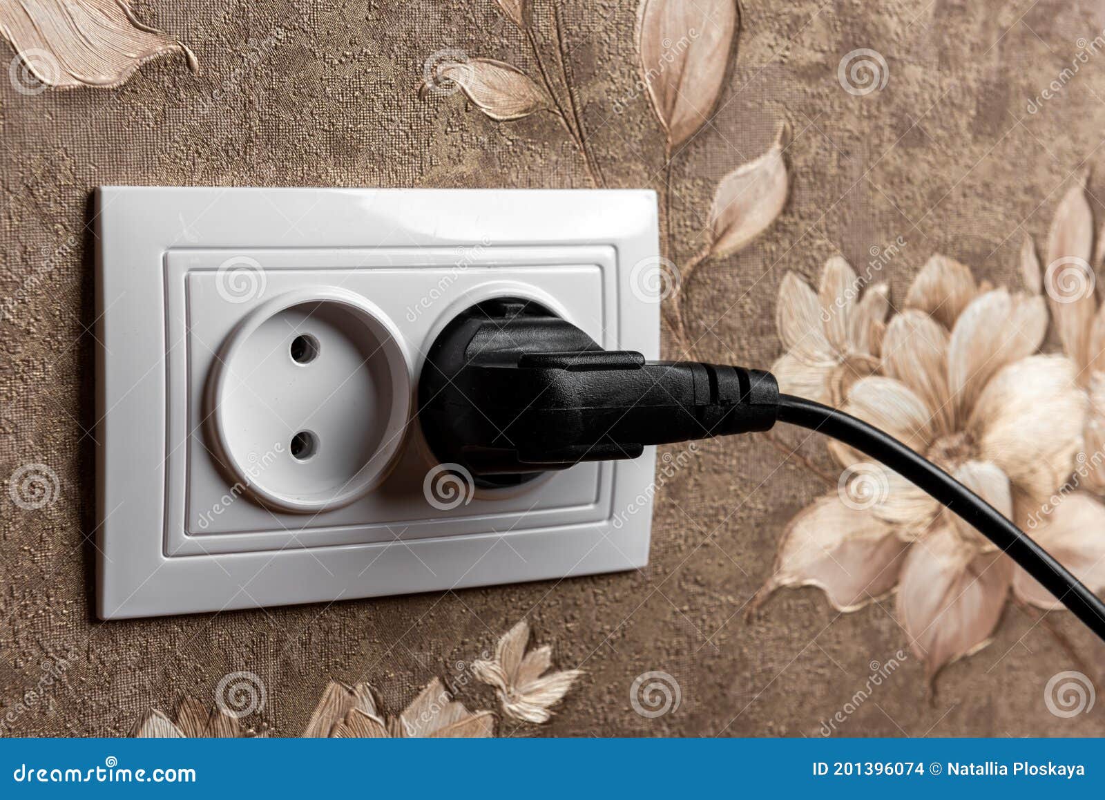 Woman Hand Insert or Pull Out Elecrticity Plug in Outlet on the Wall ...