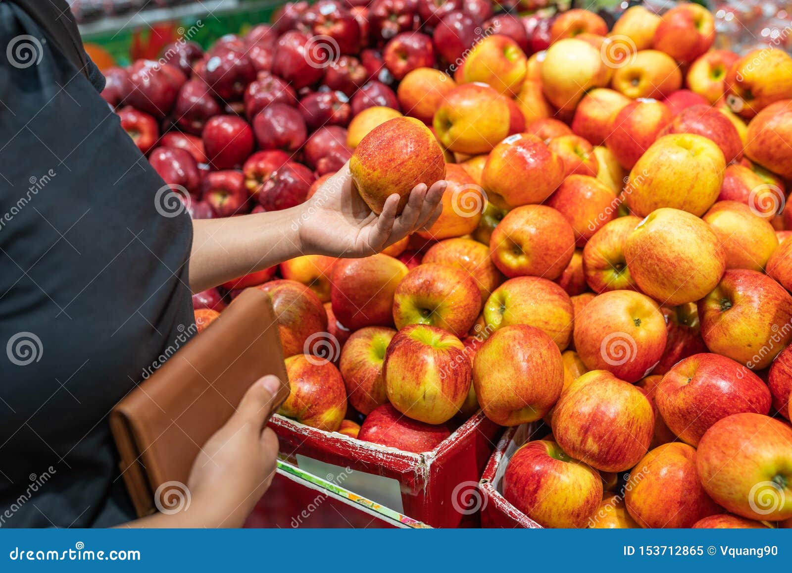 Woman Hand Picking Apple at Fruit Store Stock Image - Image of healthy ...