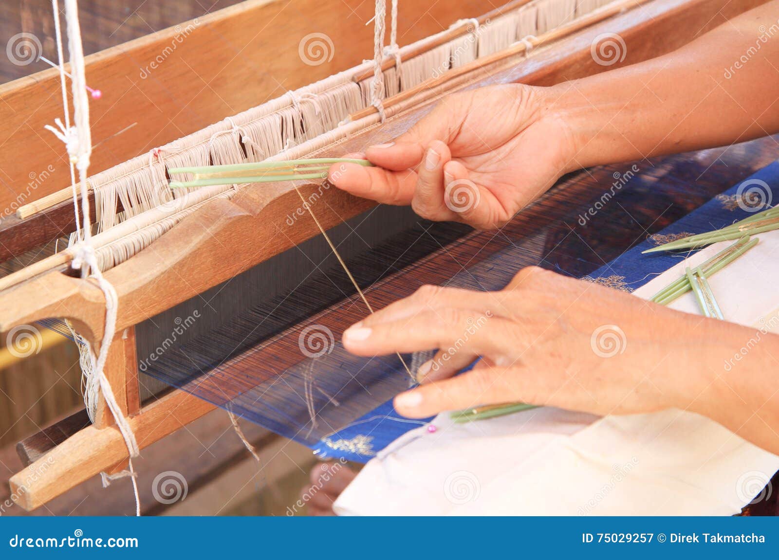 Woman Hand Weaving Pattern on Loom Stock Image - Image of woven, tool ...