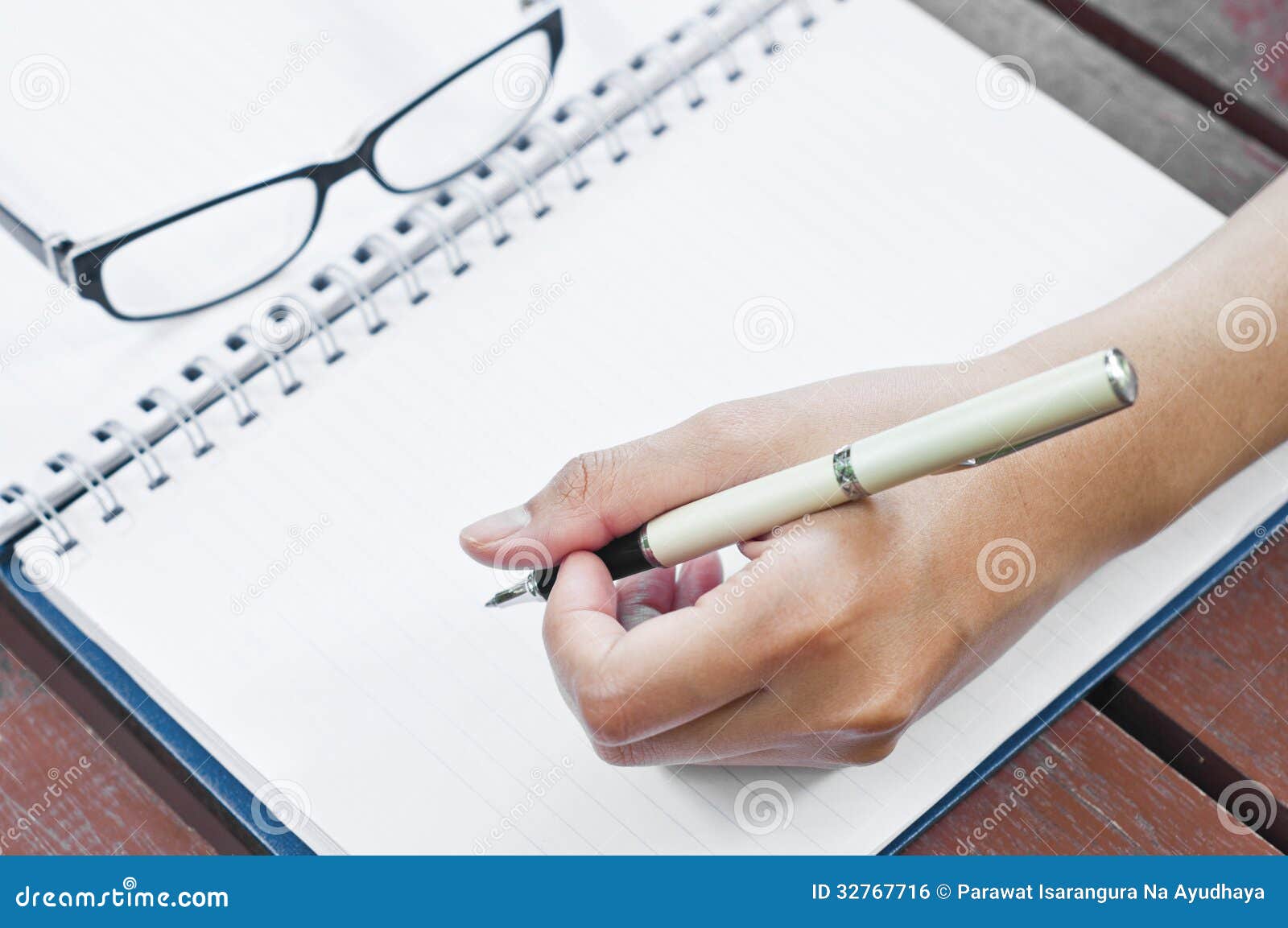 Woman Hand Writing on Notebook. Stock Photo - Image of education, paper ...