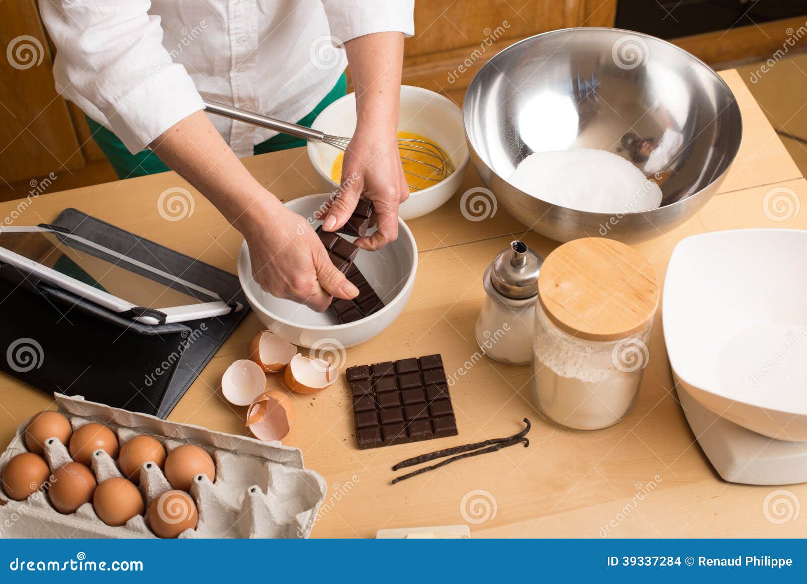 Woman Hands Make a Chocolate Cake Stock Photo - Image of taste, dessert ...