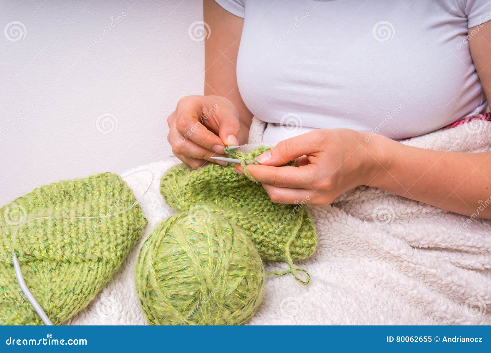 Woman Hands with Needles Knitting with Green Wool Stock Image - Image ...