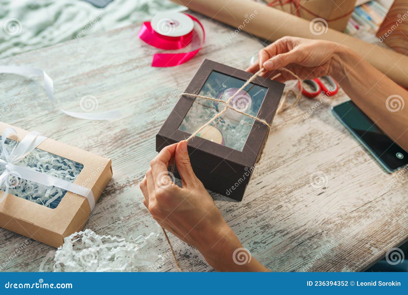 Woman Hands Preparing Present, Surprise and Packing Gift Box Stock ...