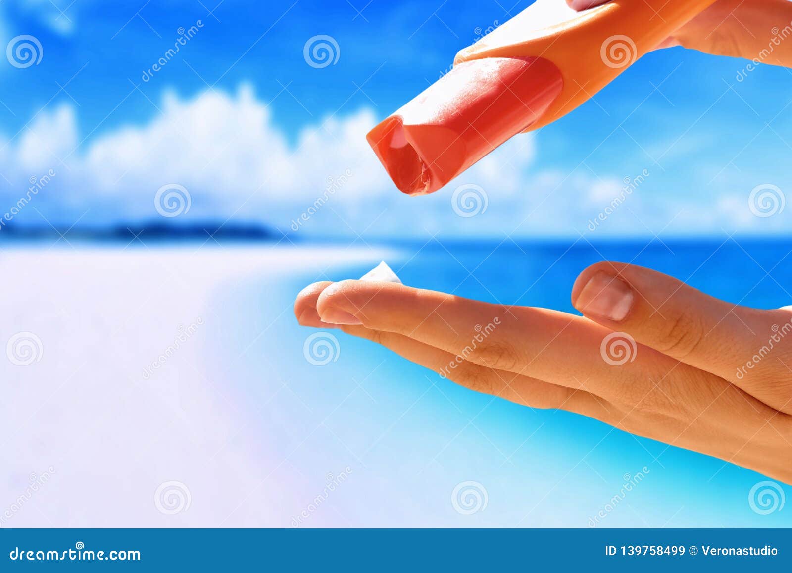 Woman Hands Putting Sunscreen from a Suncream Bottle Stock Image ...