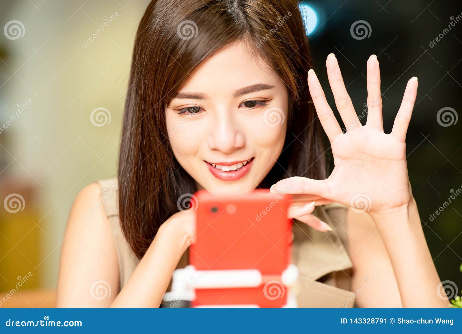 Woman have live stream stock image. Image of internet - 143328791